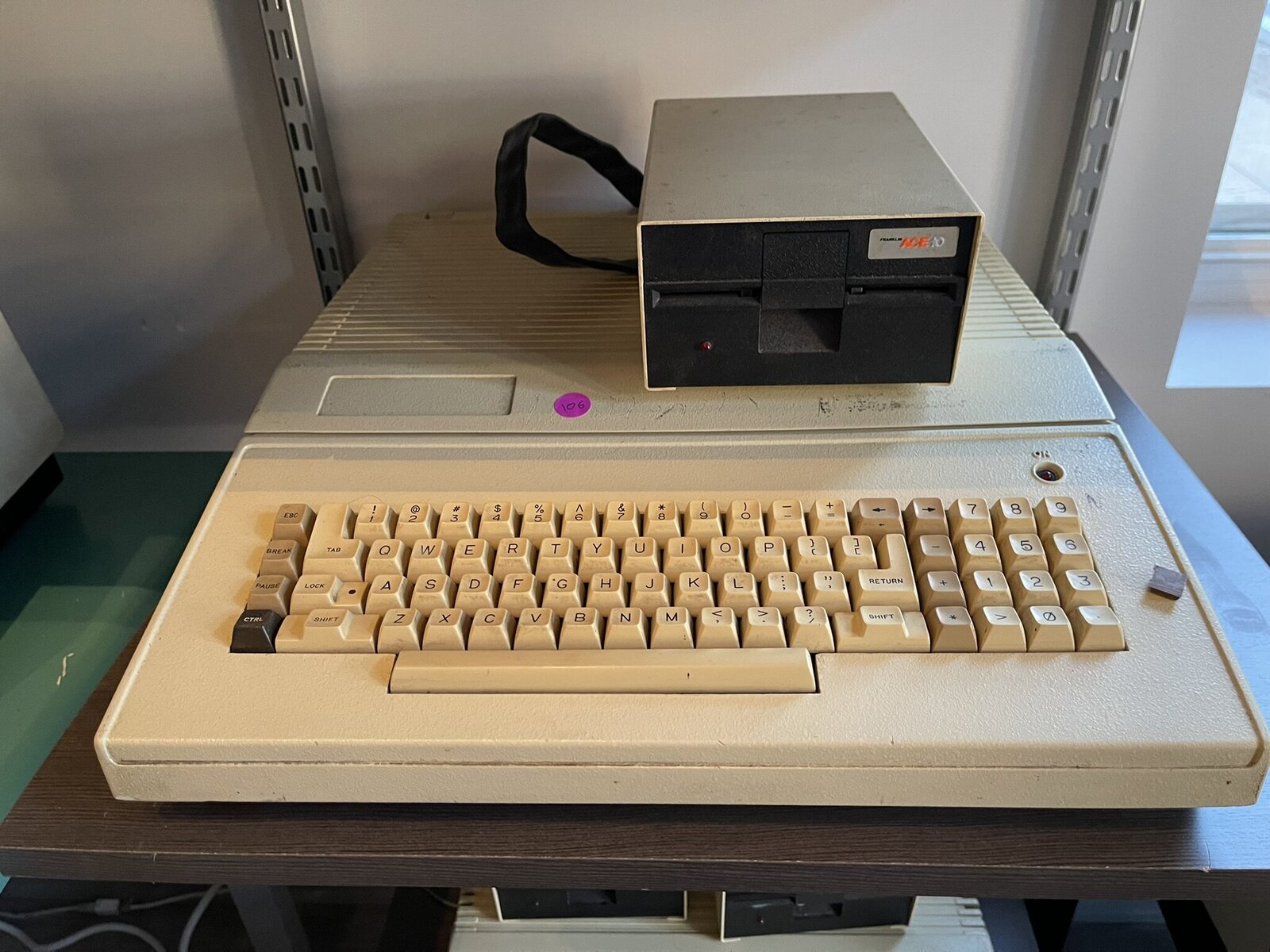 View Item – Kennett Classic. Computer Museum and Giftshop in Kennett ...