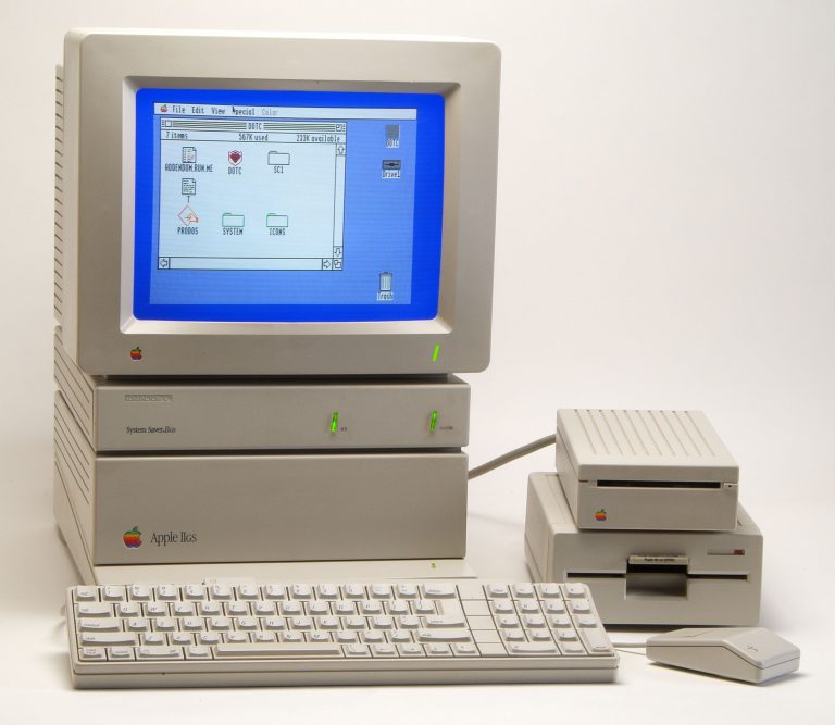 The New Generation of Classic Computing Hobbyists – Kennett Classic